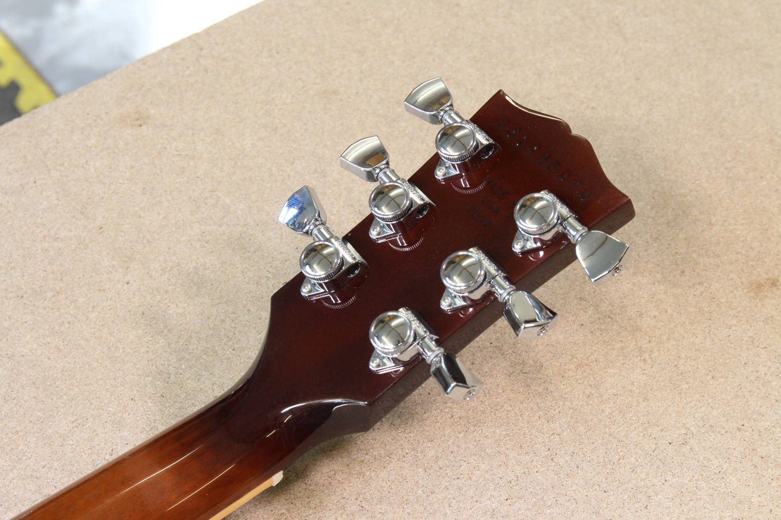 Repair of a broken Gibson Les Paul neck | Flame Guitars